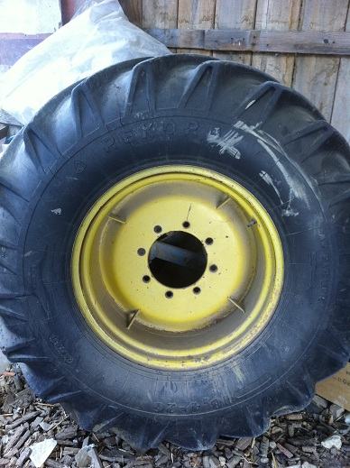 Felga i guma REKORD 18,4-26