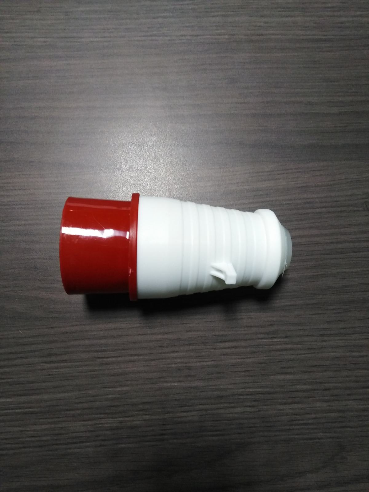 Industrijski trofazni utikač