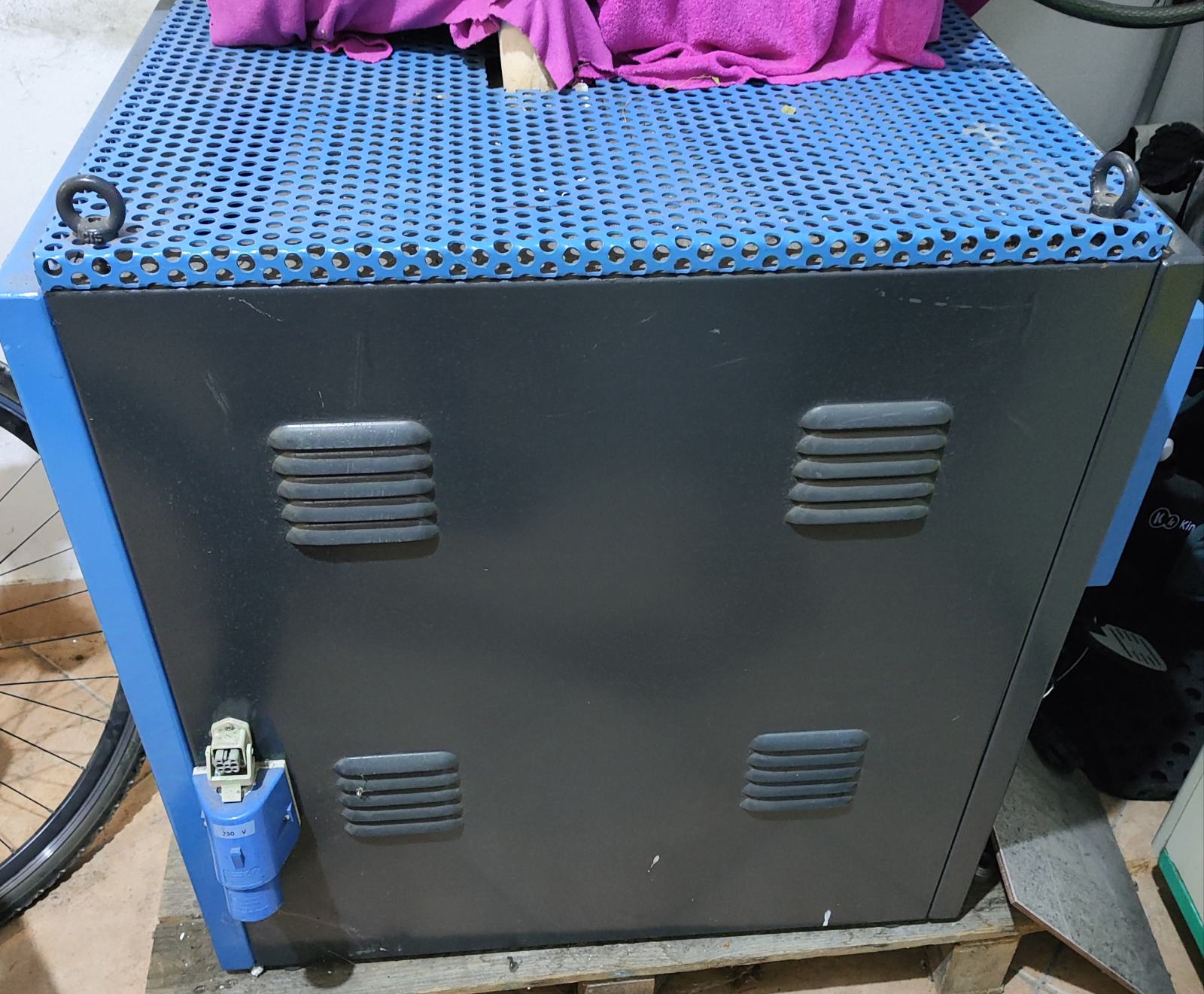 Peć za pečenje kiveta , plemenite kovine i metale