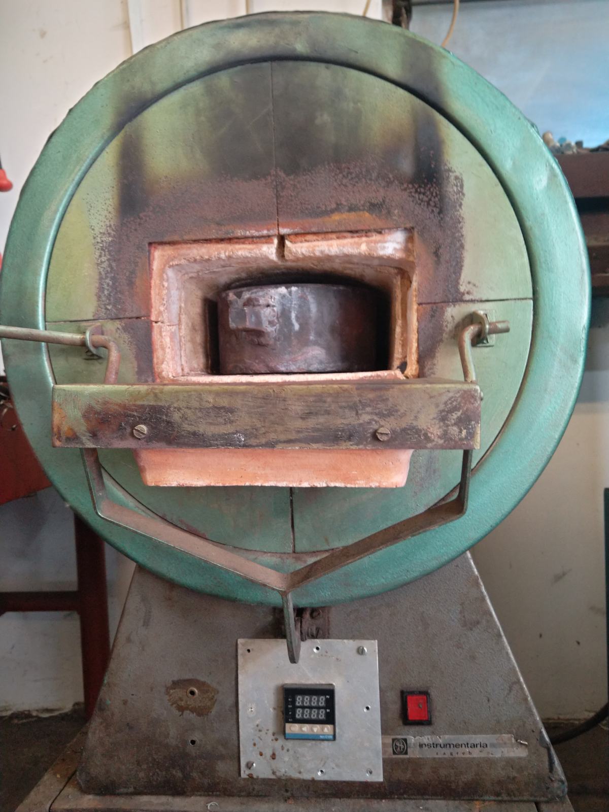 Peć za taljenje, (kaljenje)