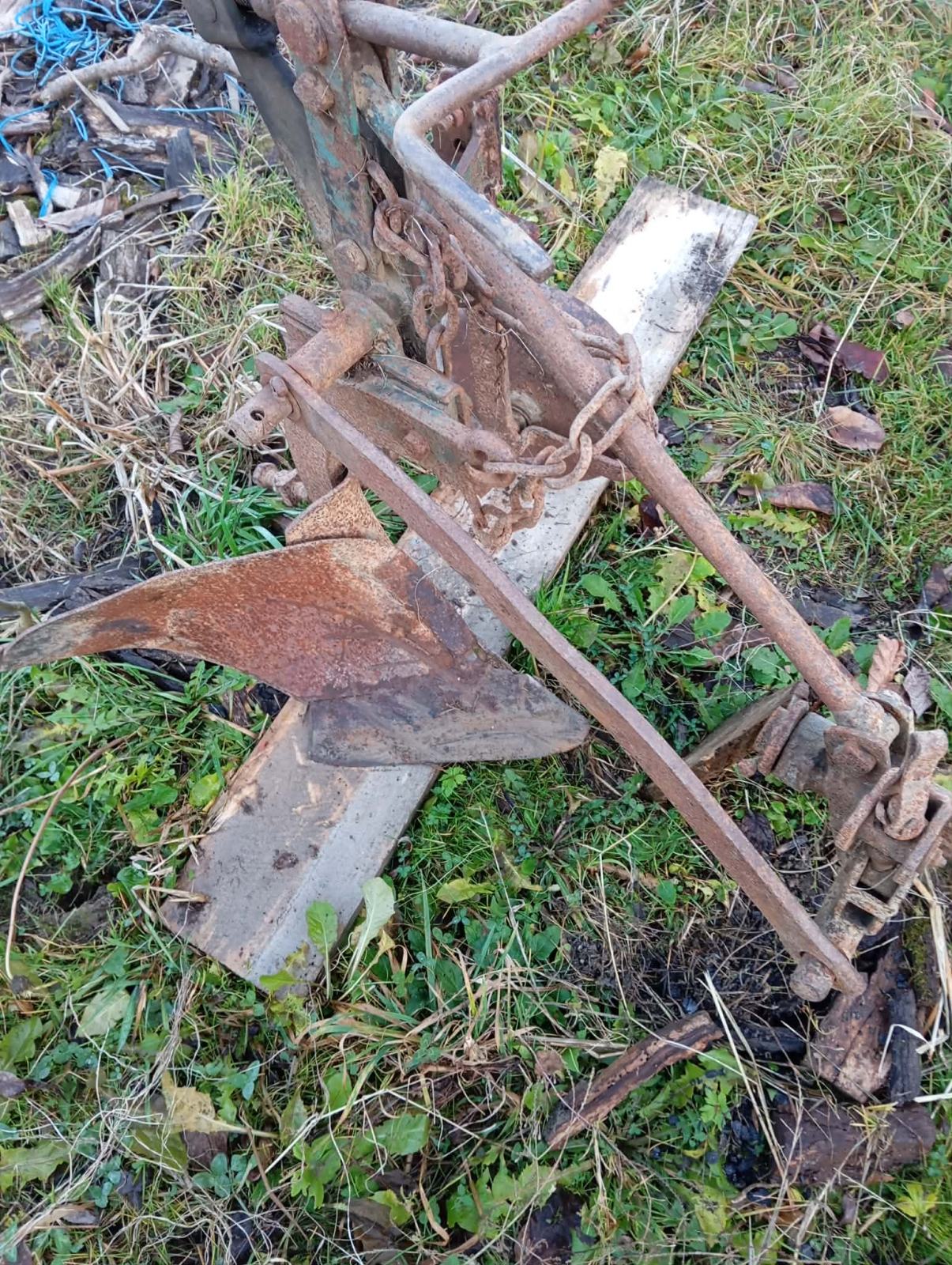 Plug od staroga malog dajca old timera