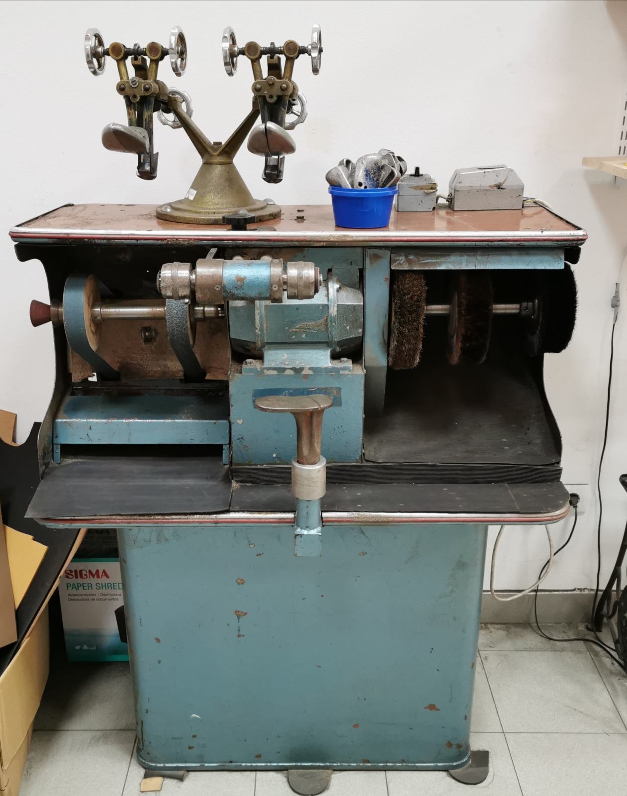 POSTOLARSKI STROJEVI - HITNO!