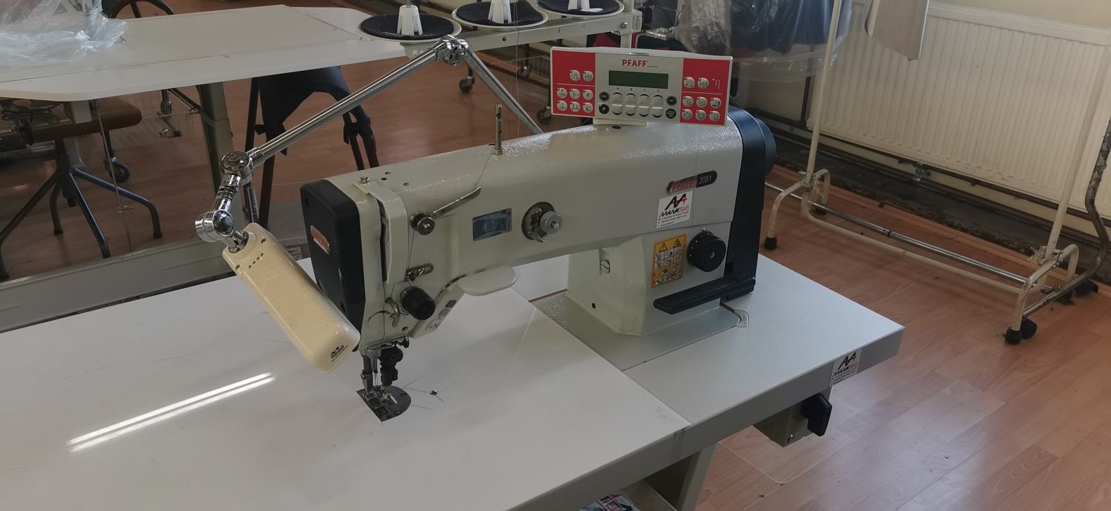 Prodaju se industrijski strojevi za tekstilnu industriju