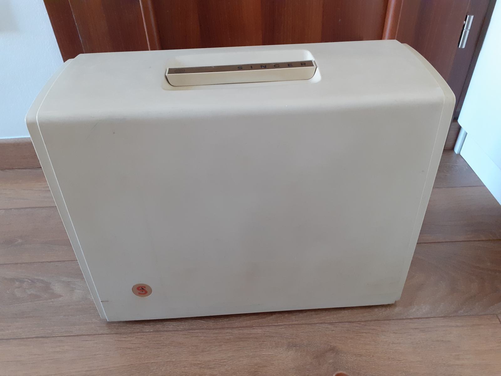 Singer 700 - šivaća mašina