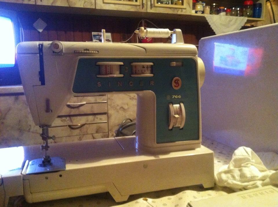 Šivaća mašina singer 766