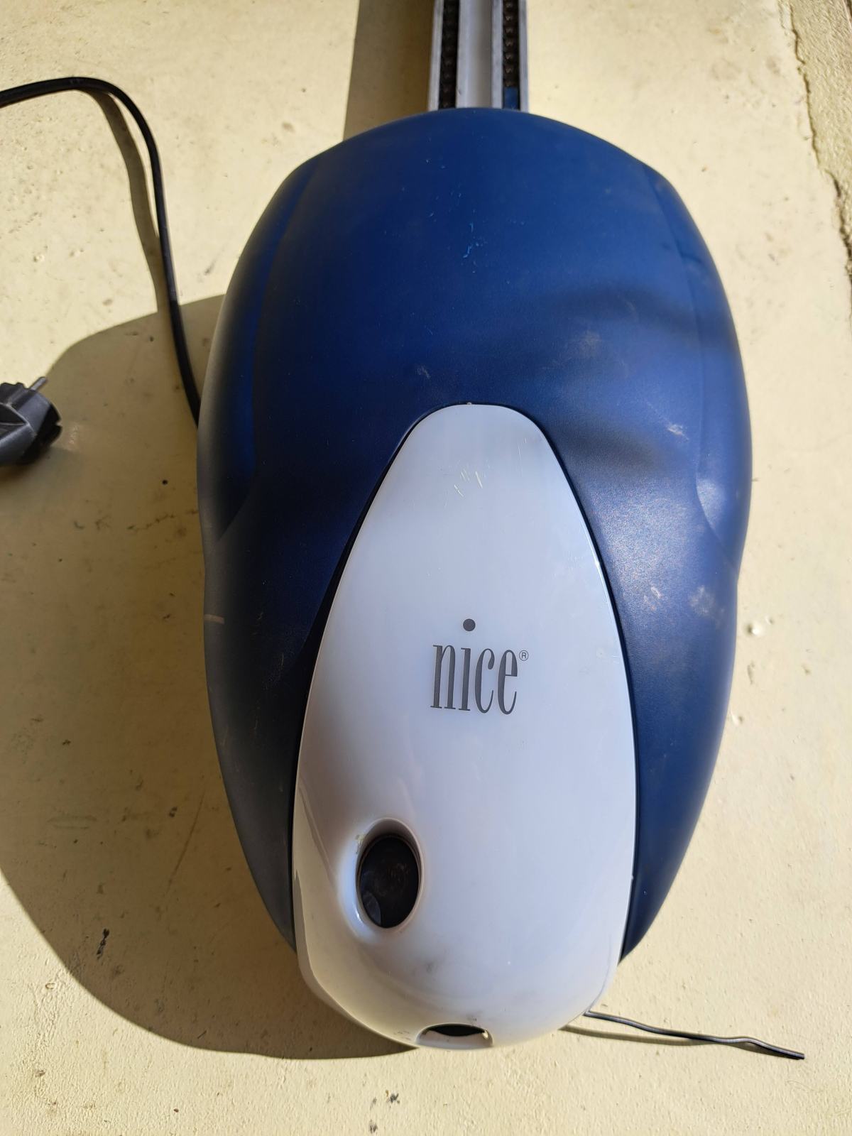 Spido - Nice ; motor sa vodilicom za garažna vrata