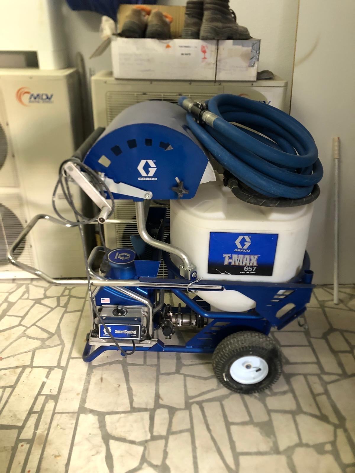 Stroj za gletanje GRACO T-MAX 657