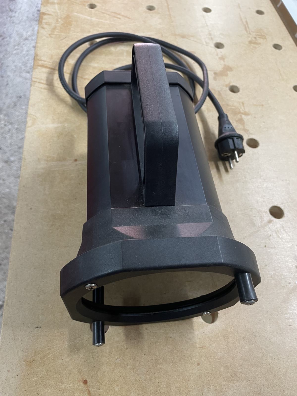 UV lampa LABINO AB Floodlight H135; Profesionalna