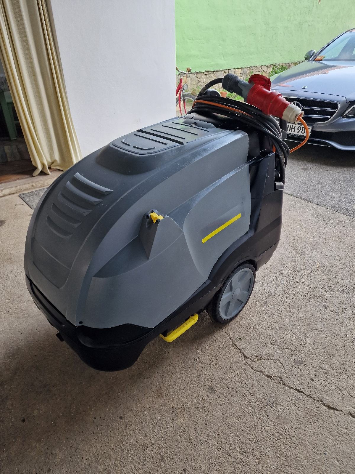 Visokotlačni čistač Karcher HDS-E 8/16-4 M