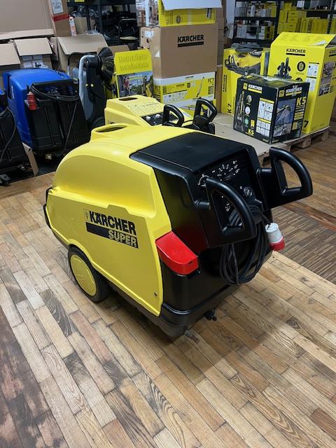 Visokotlačni perač KARCHER HDS 895