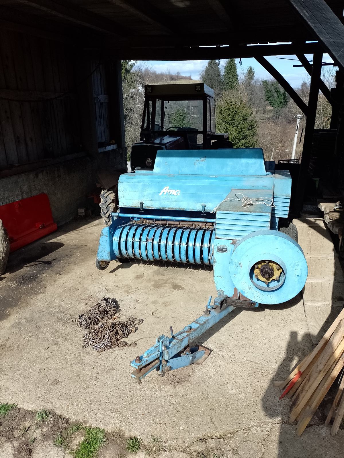 Balirka za kockaste bale ama