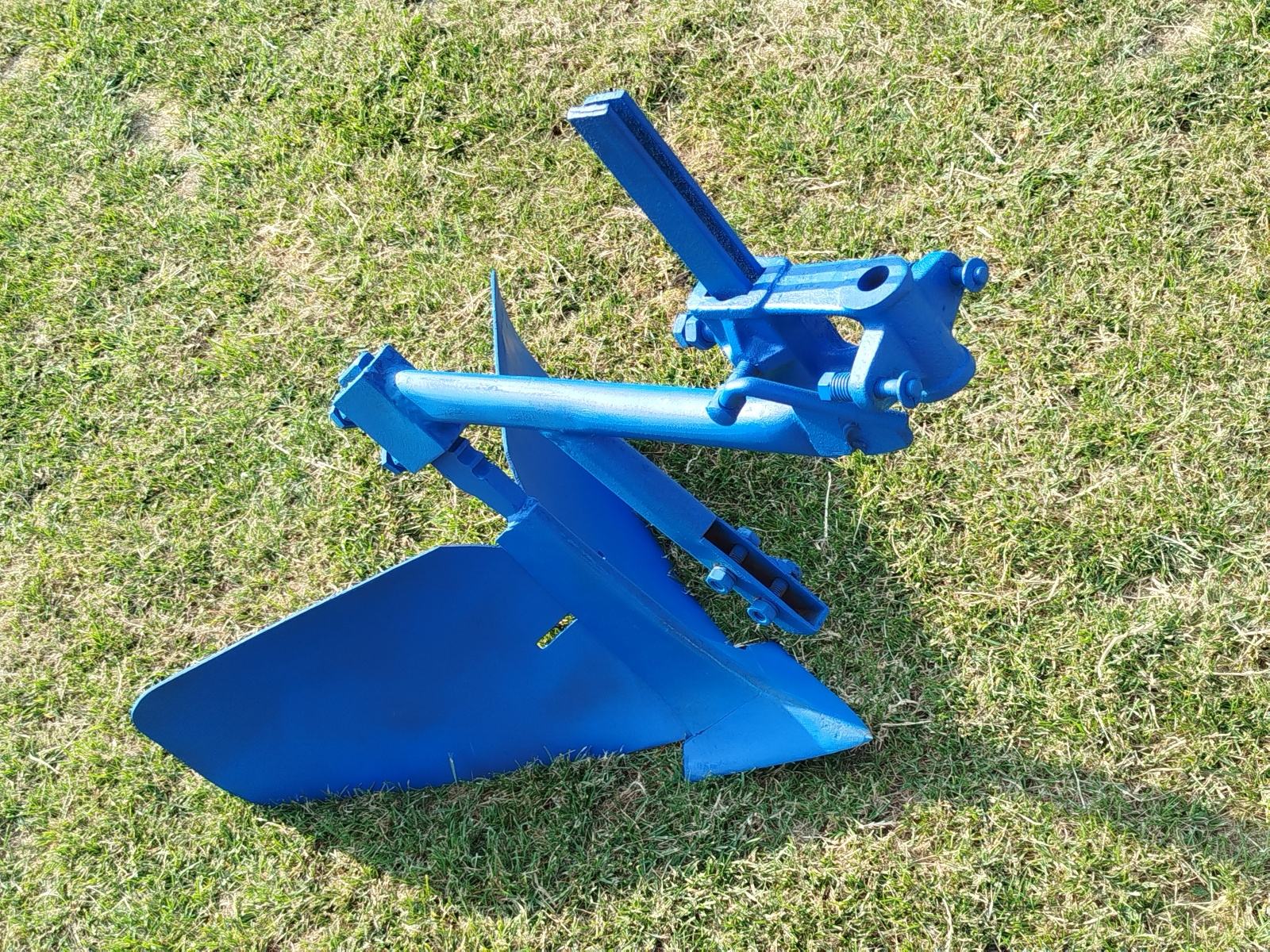 Plug za frezu motokultivator