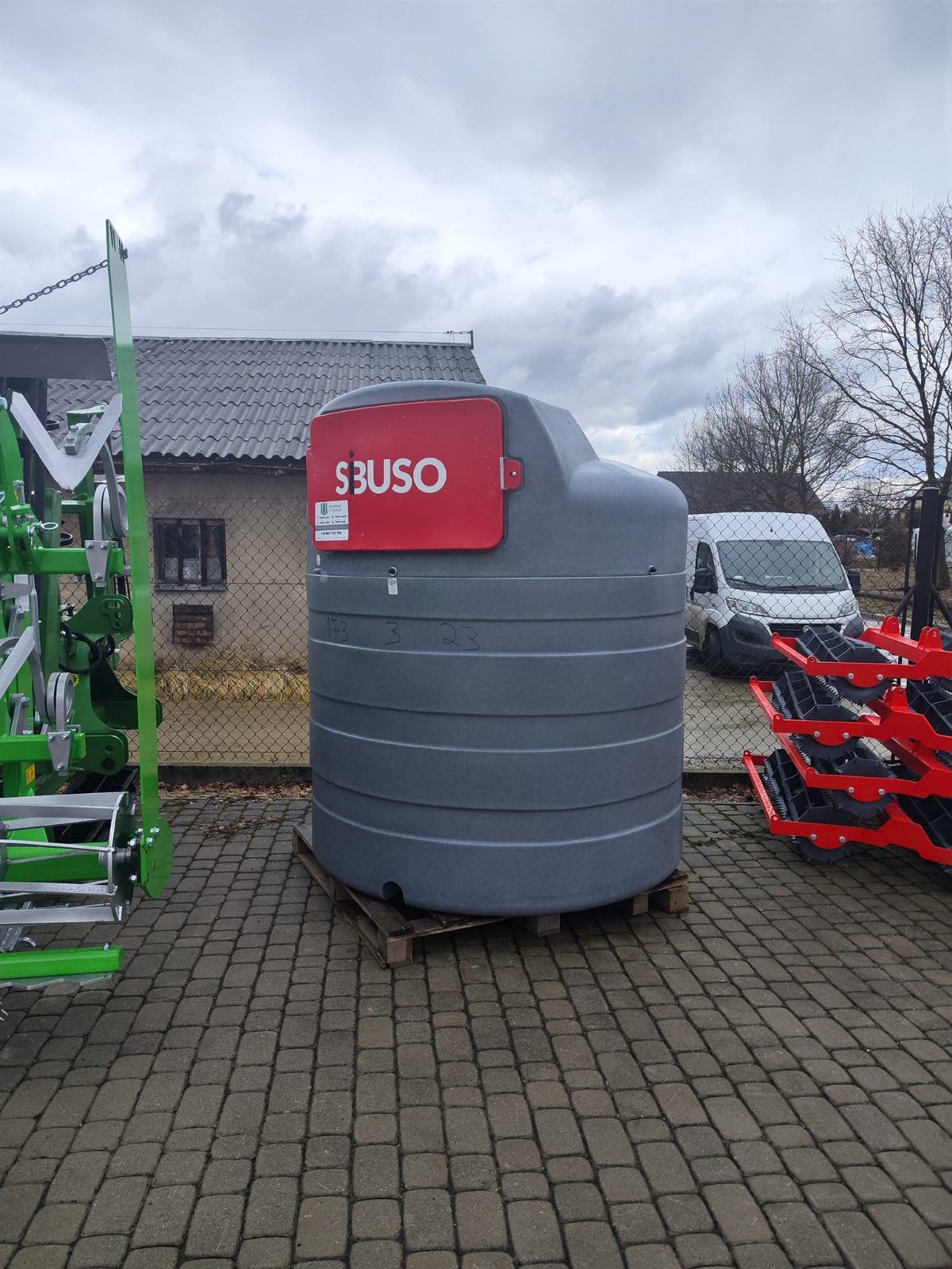 Spremnik (cisterna, tank, kontenjer, bačva) za diesel gorivo 2500 L