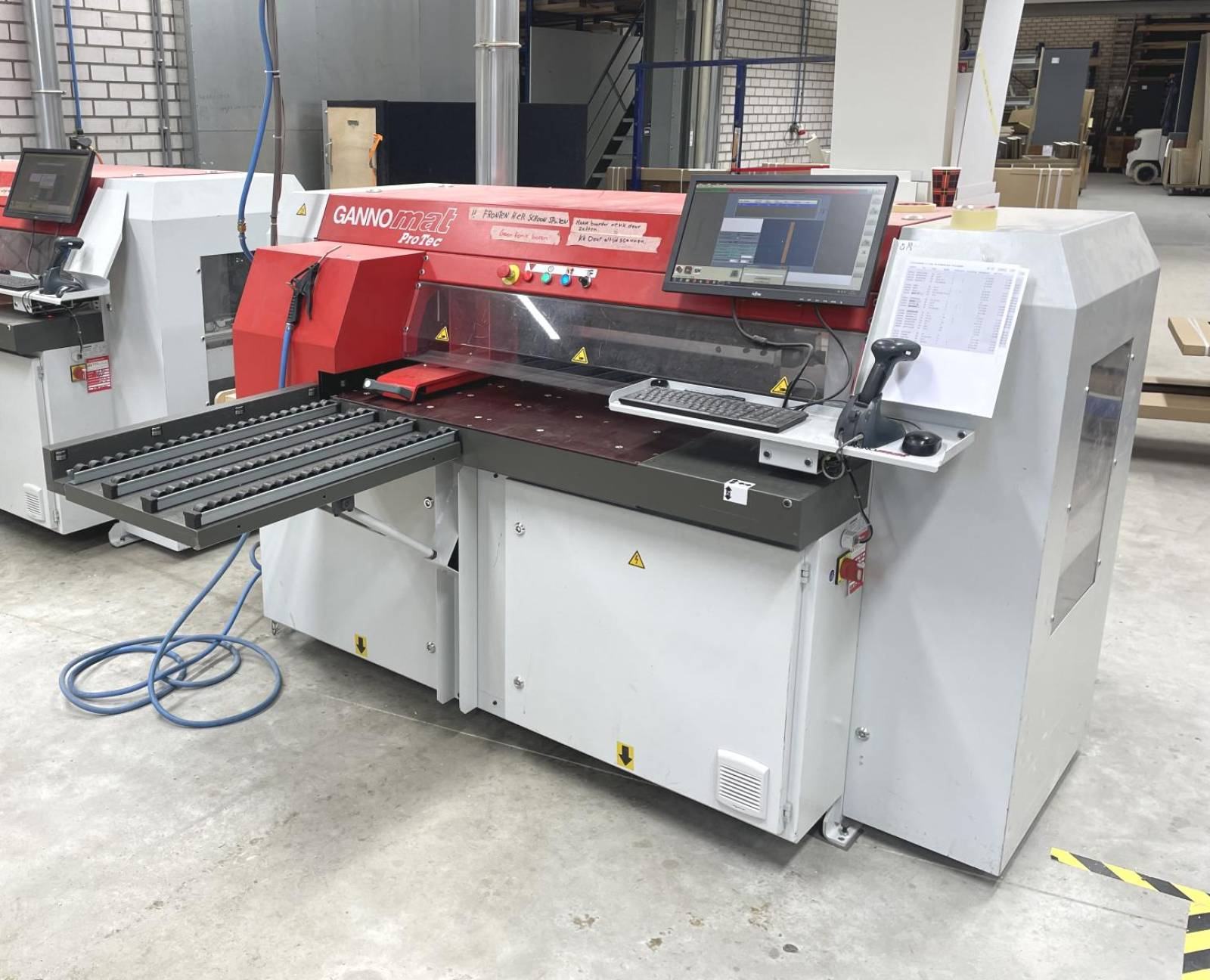 CNC PROTOČNA TIPLERICA GANNOMAT