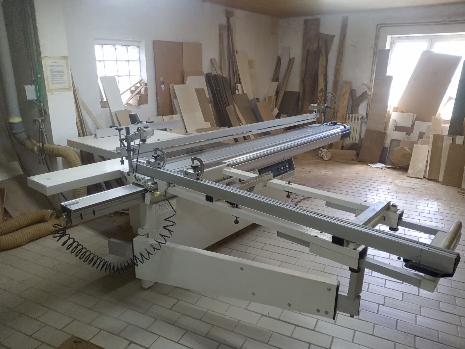 Formatna pila SCM SI 350 Class