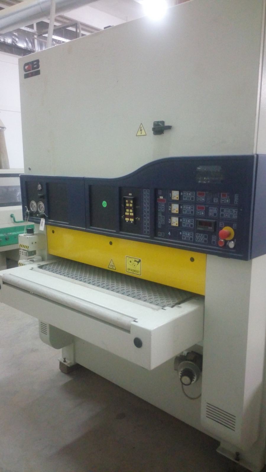 Širokopojasna brusilica CB Levigatrici NV11.RRT