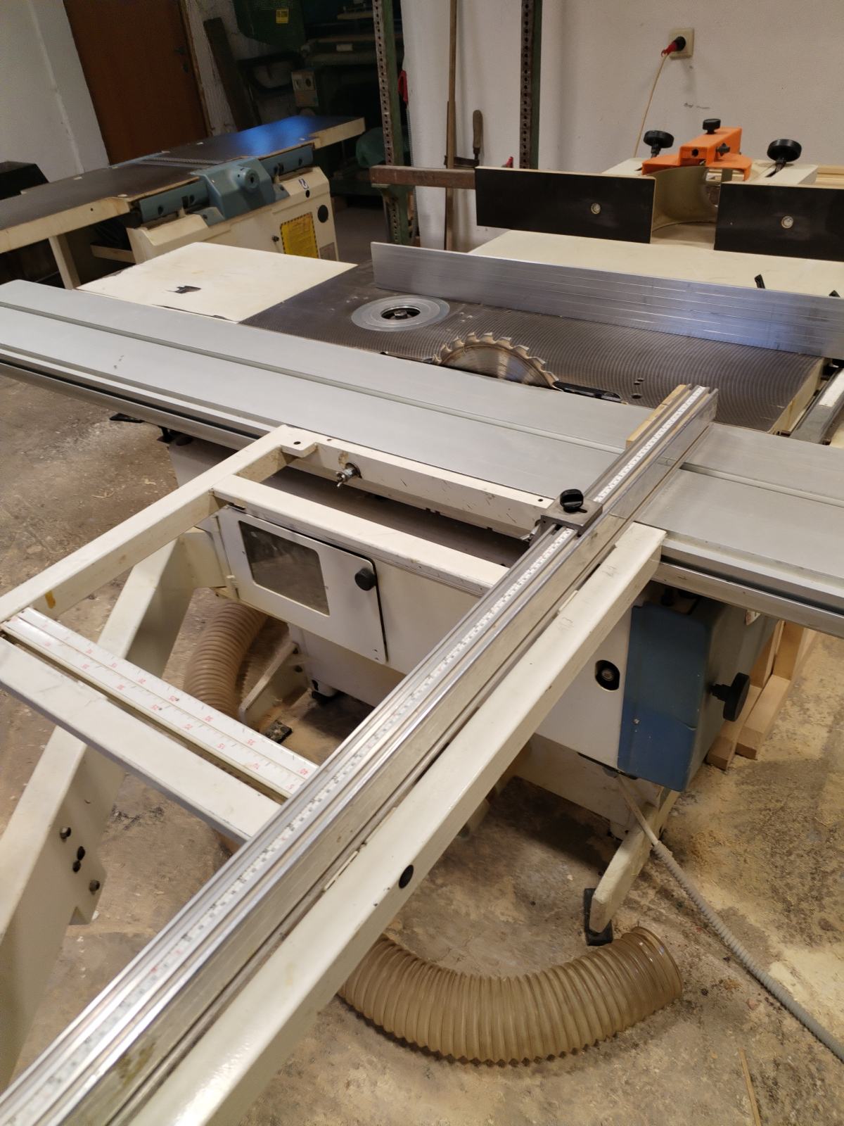 Stolarski strojevi scm minimax