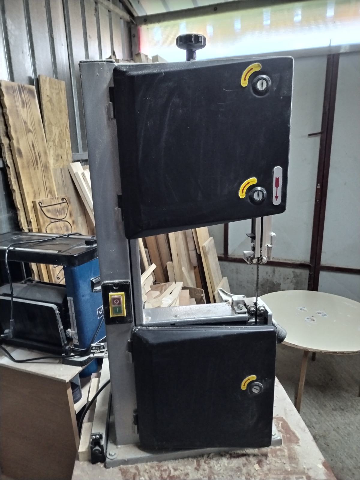 Tračna pila za drvo