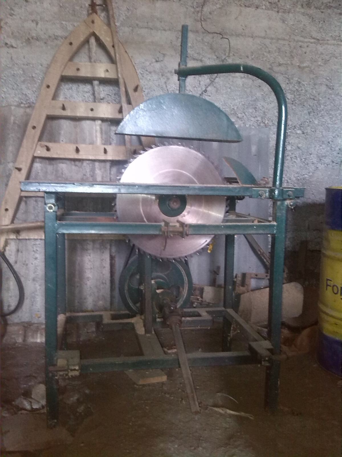 Cirkular za rezanje drva