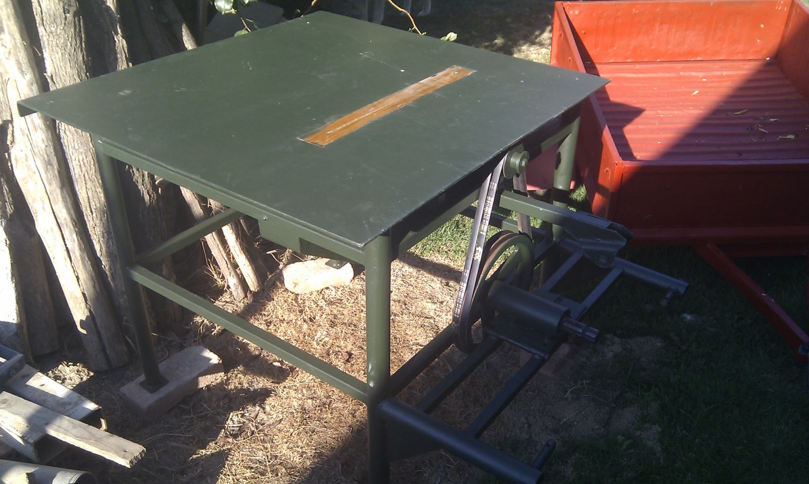 NOVO Cirkular-traktorski