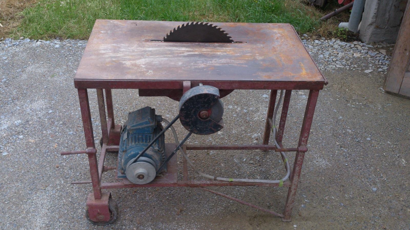 Cirkular trofazni, sa brusom, na kotače