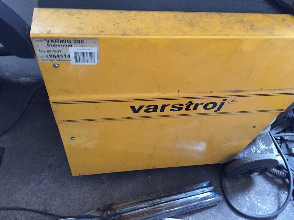 Aparat za varenje CO2 VARSTROJ Varmig 280 Supermig