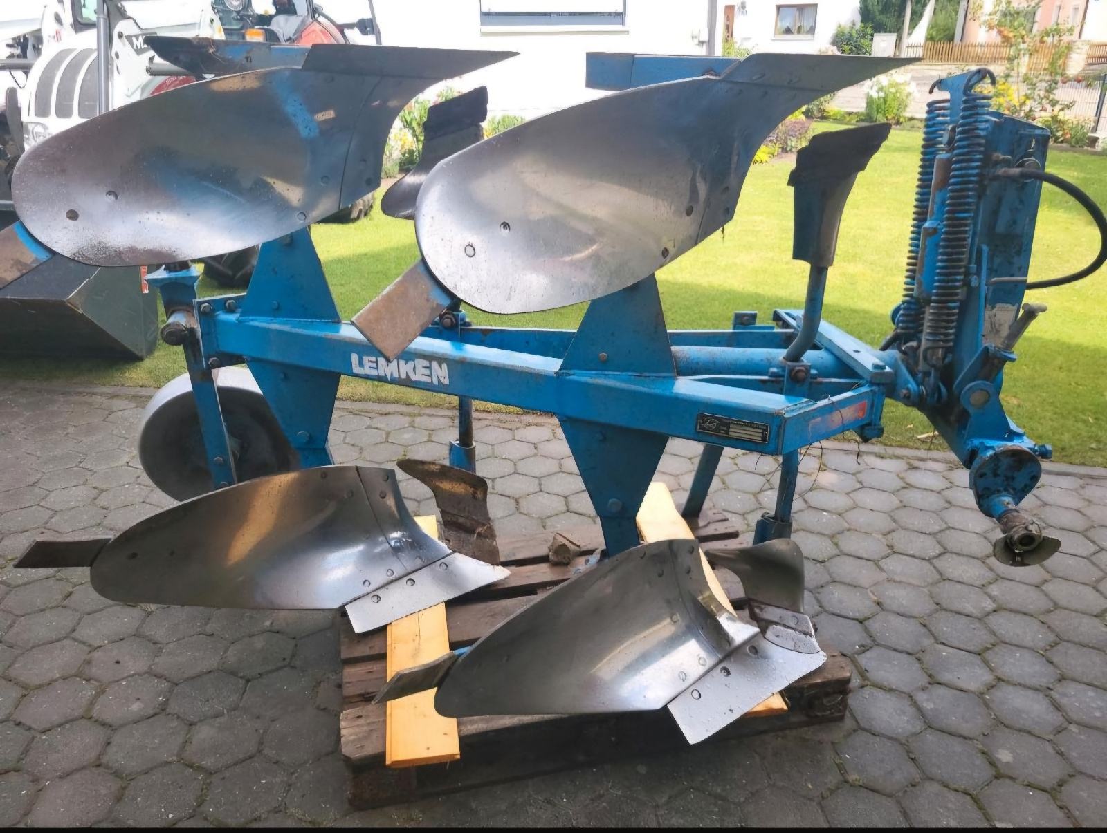 Dvobrazni plug Lemken Opal 90