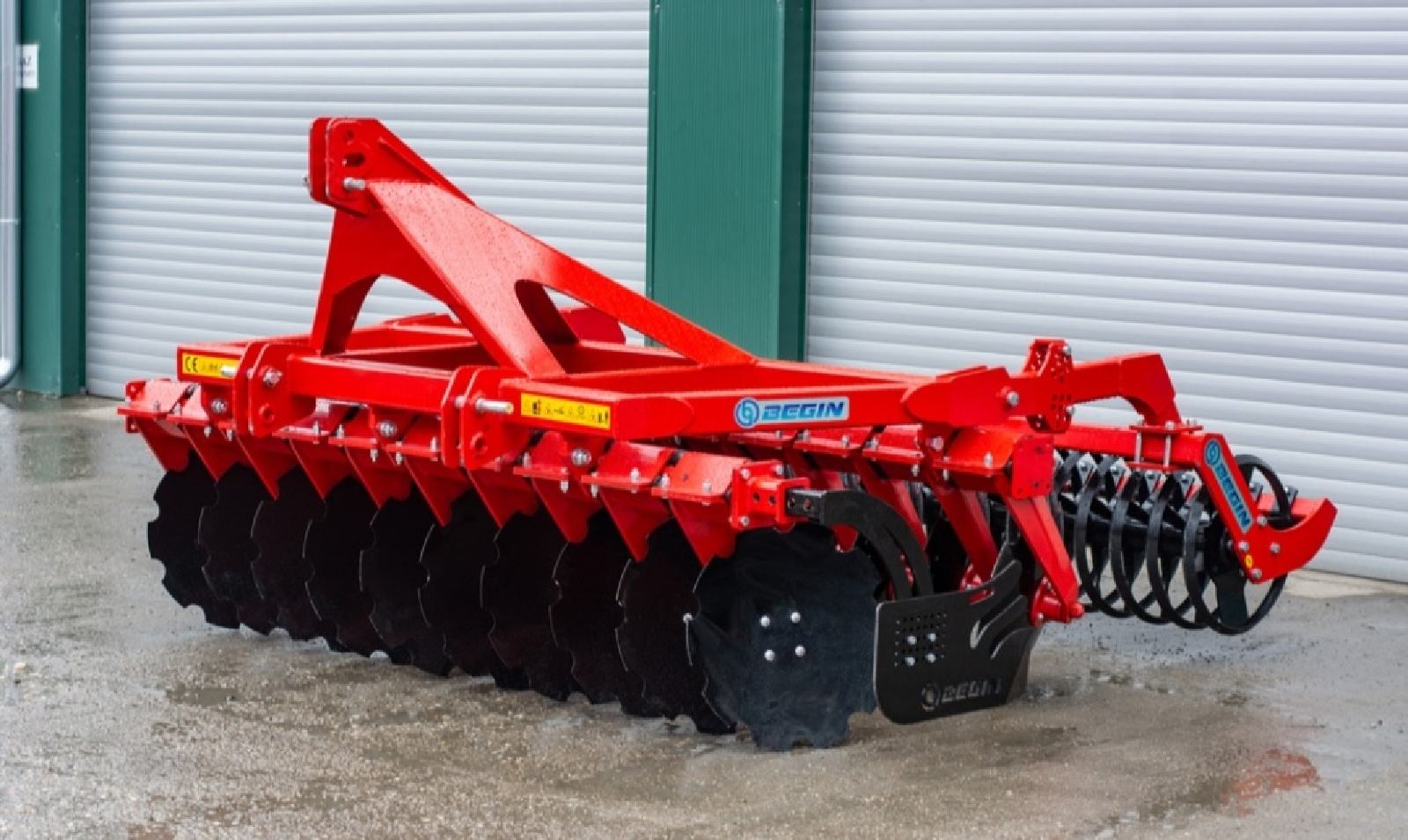 Kratka tanjurača SANDOKAN 3 Met sa flah valjkom