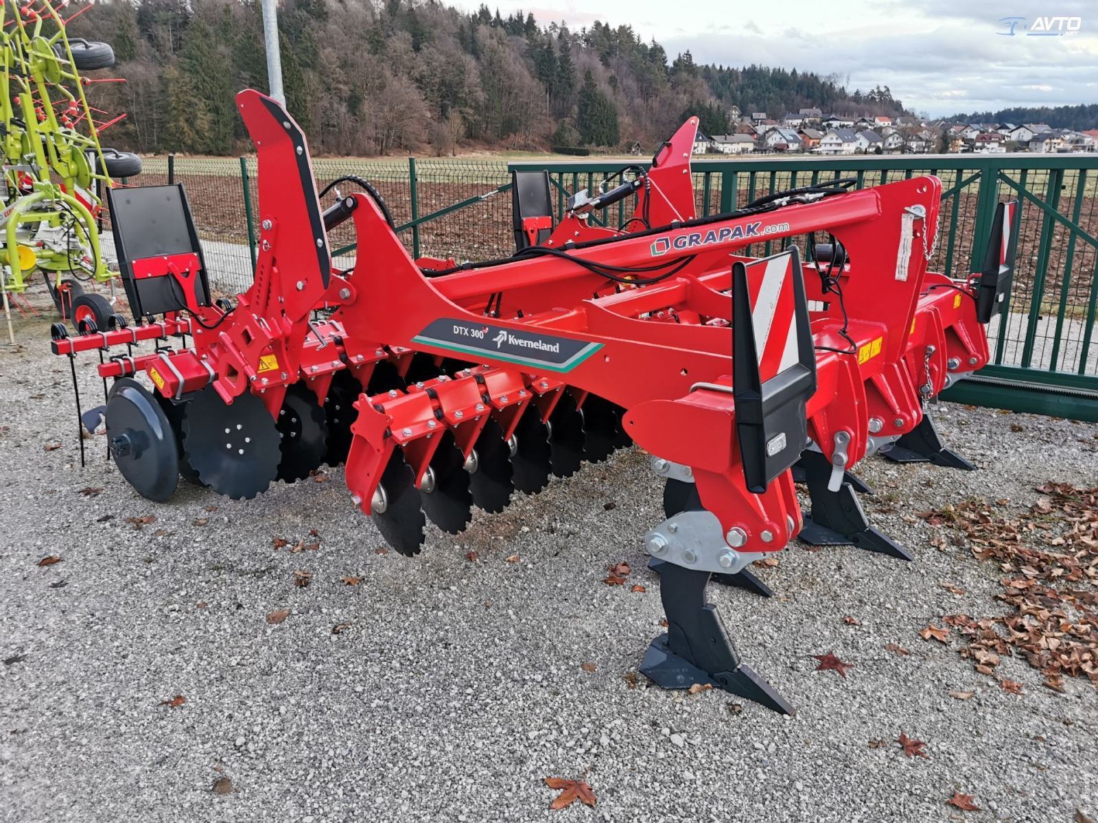 KVERNELAND DTX 300-5 PODRIVAČ I TANJURAČA