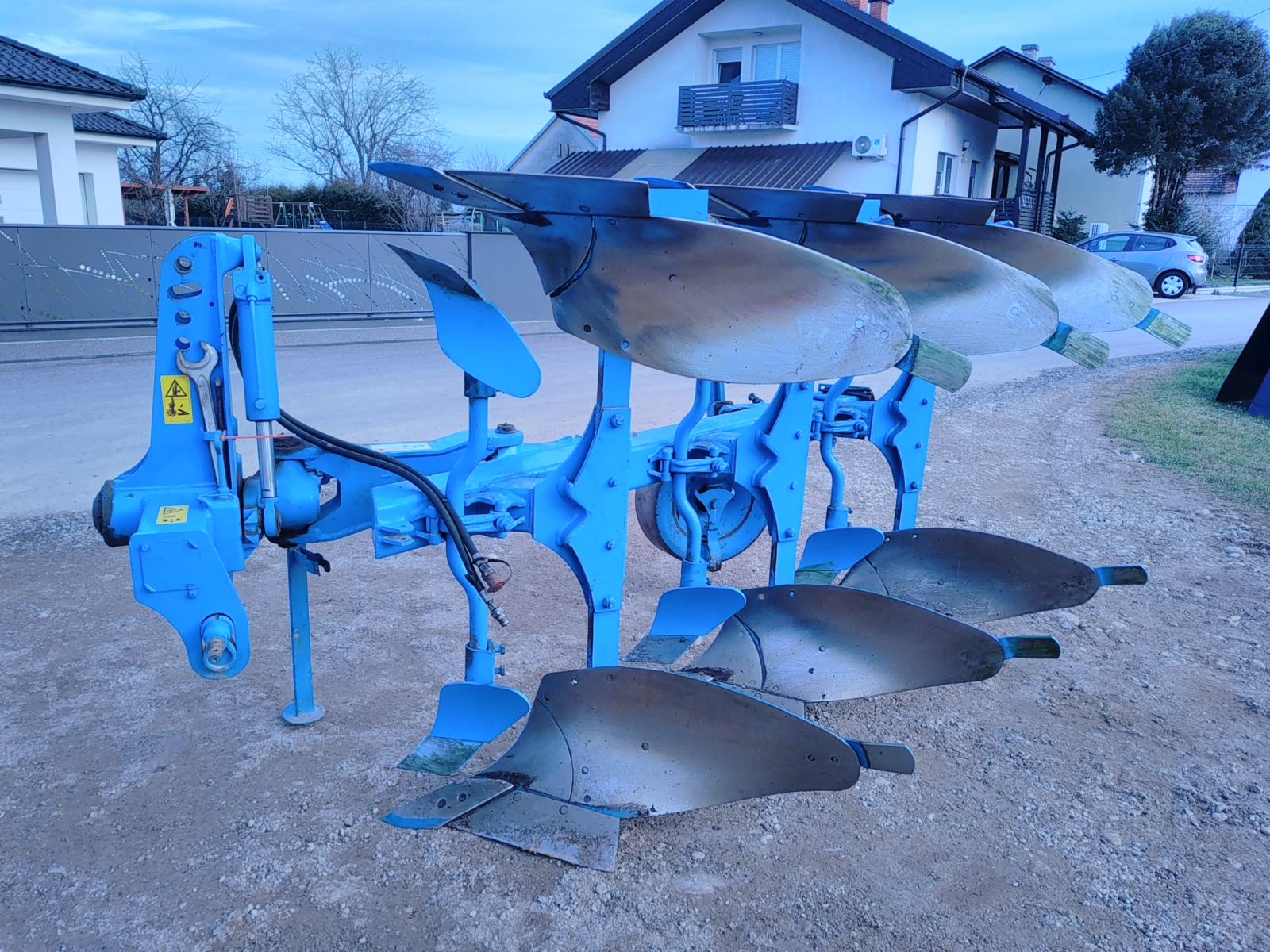 LEMKEN opal 140 super stanje, plug