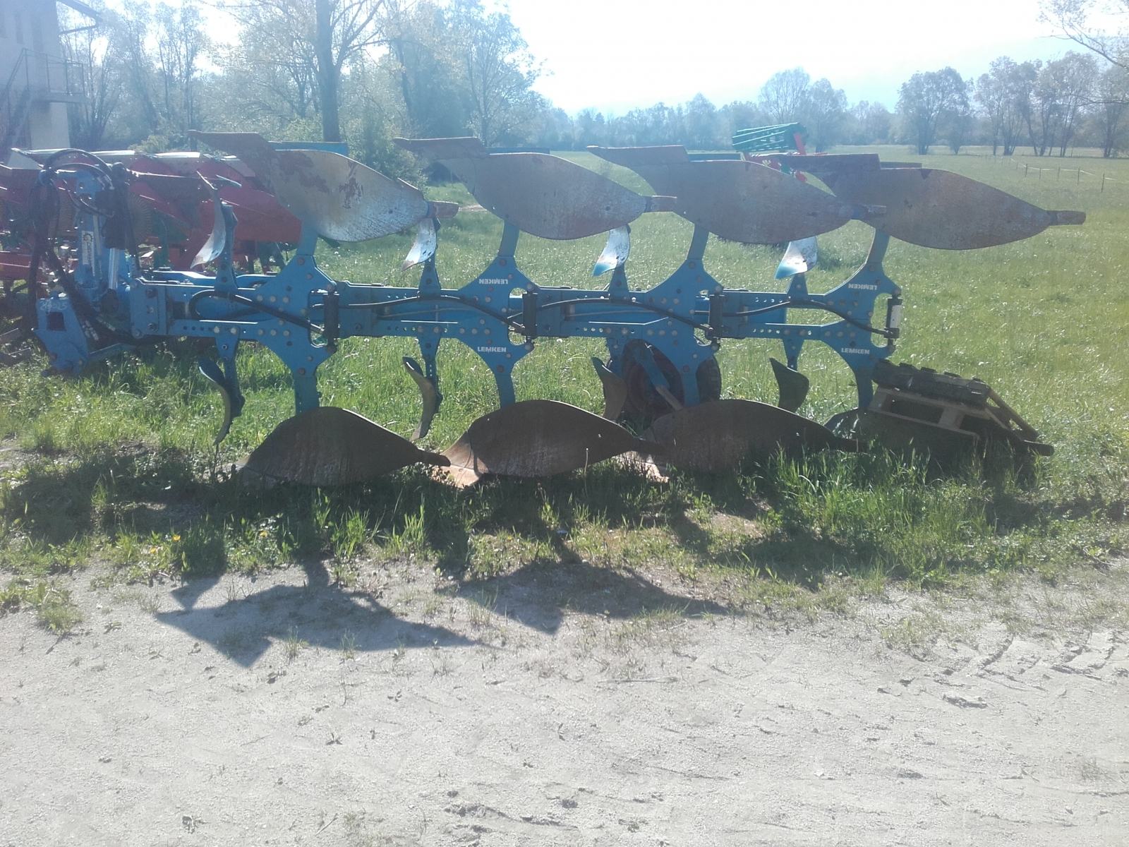 LEMKEN VARIOPAL 8X . 4 BRAZDNI