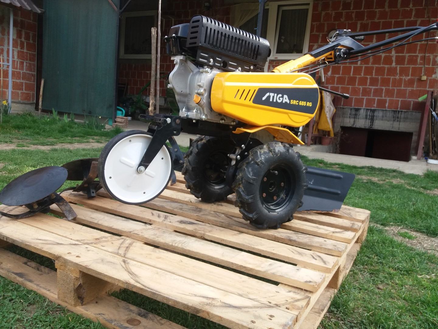 MOTOKULTIVATOR FREZA „ STIGA“ ,KAO NOVO , ***** H I T N O