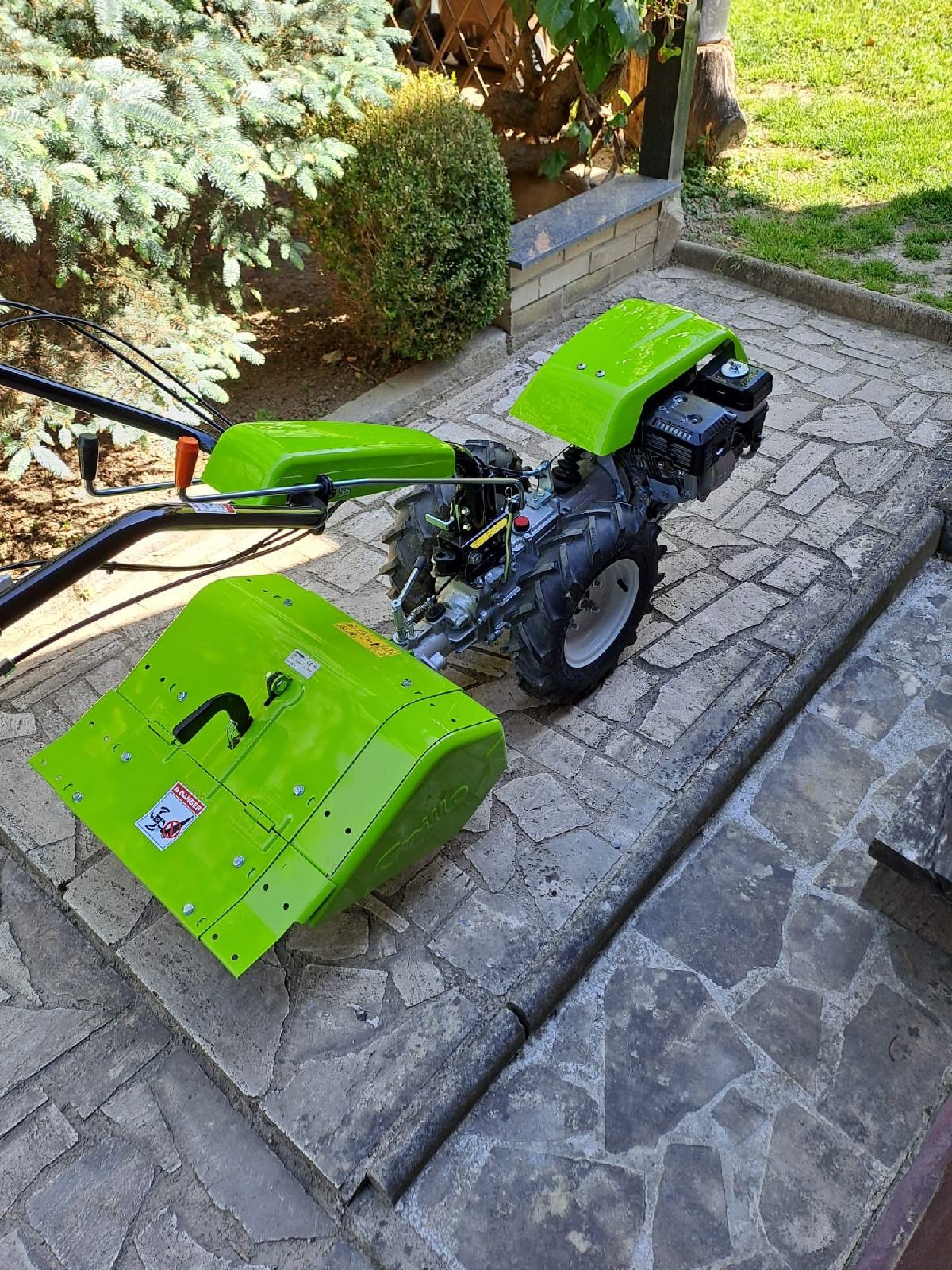 Motokultivator Grillo G55, Honda motor