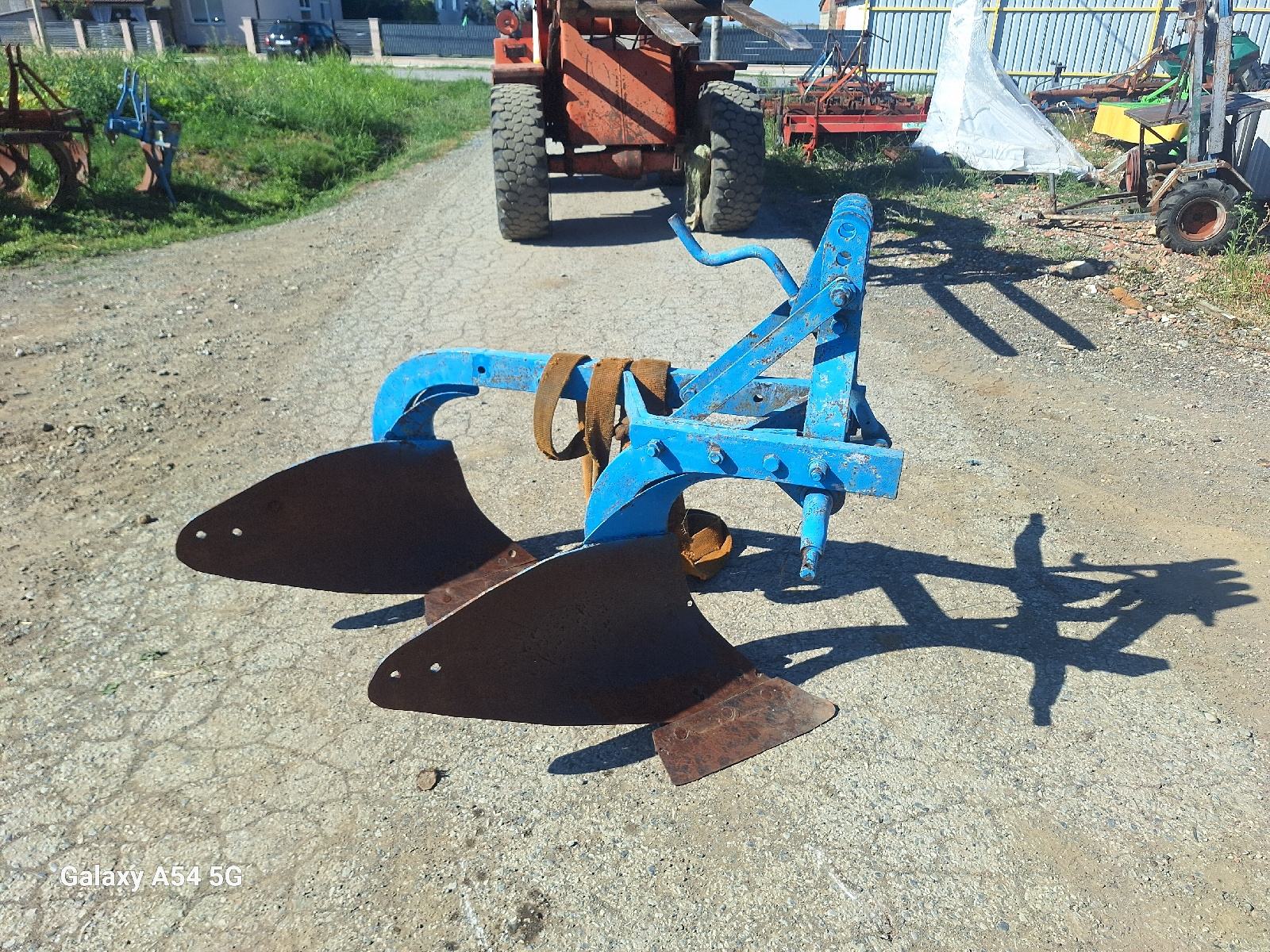 PLUG 2 BRAZDE PRODAJEM ILI MJENJAM