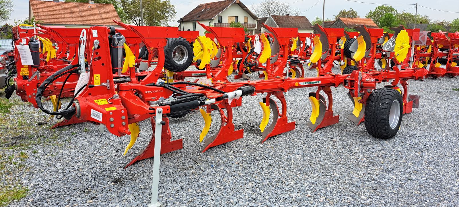 ***AKCIJA* -10%*** Plug 6 brazde Pottinger SERVO 4000 PLUS