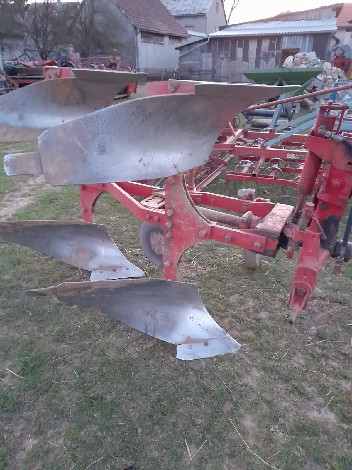 Plug dvobrazni okretač