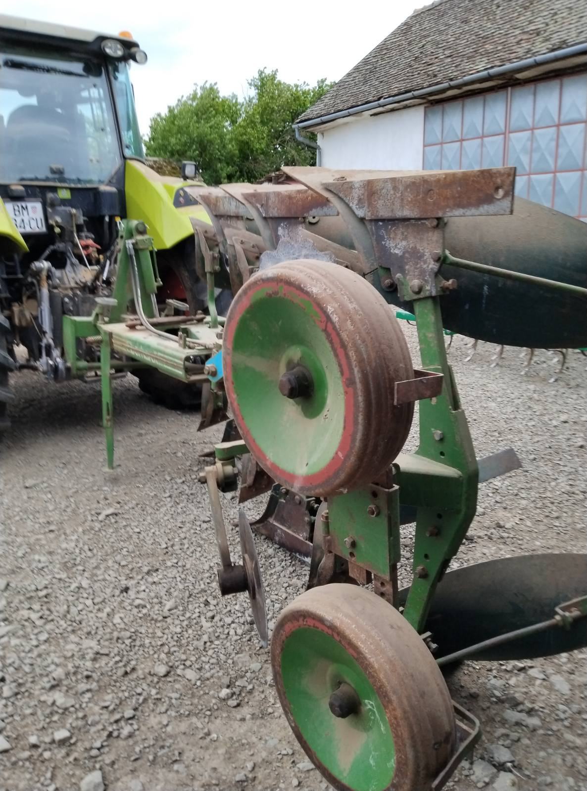 Plug Eberhardt 110, 3 brazde, okretač