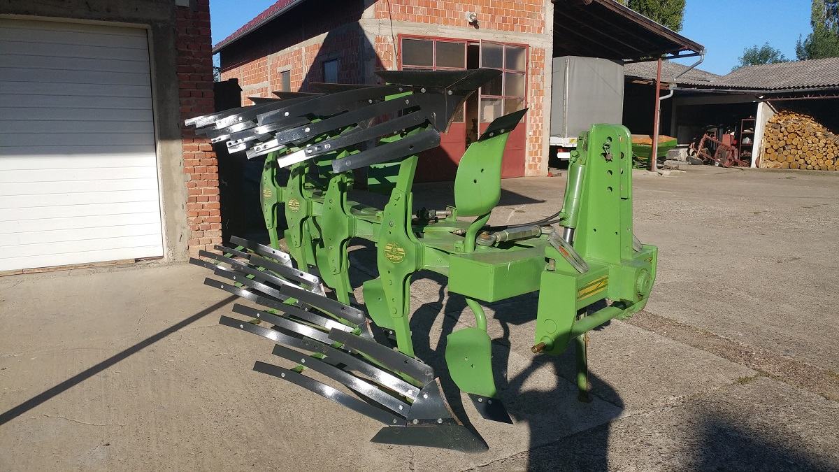 Plug EBERHARDT D 140 M 4-brazde rešetkasti