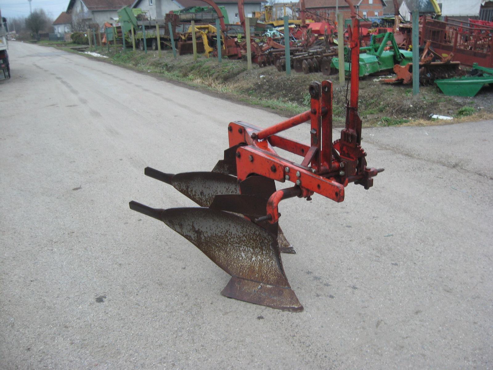 PLUG ,IMT 755 , VISOKI KLIRENS 12 COLI PRODAJEM ILI MJENJAM