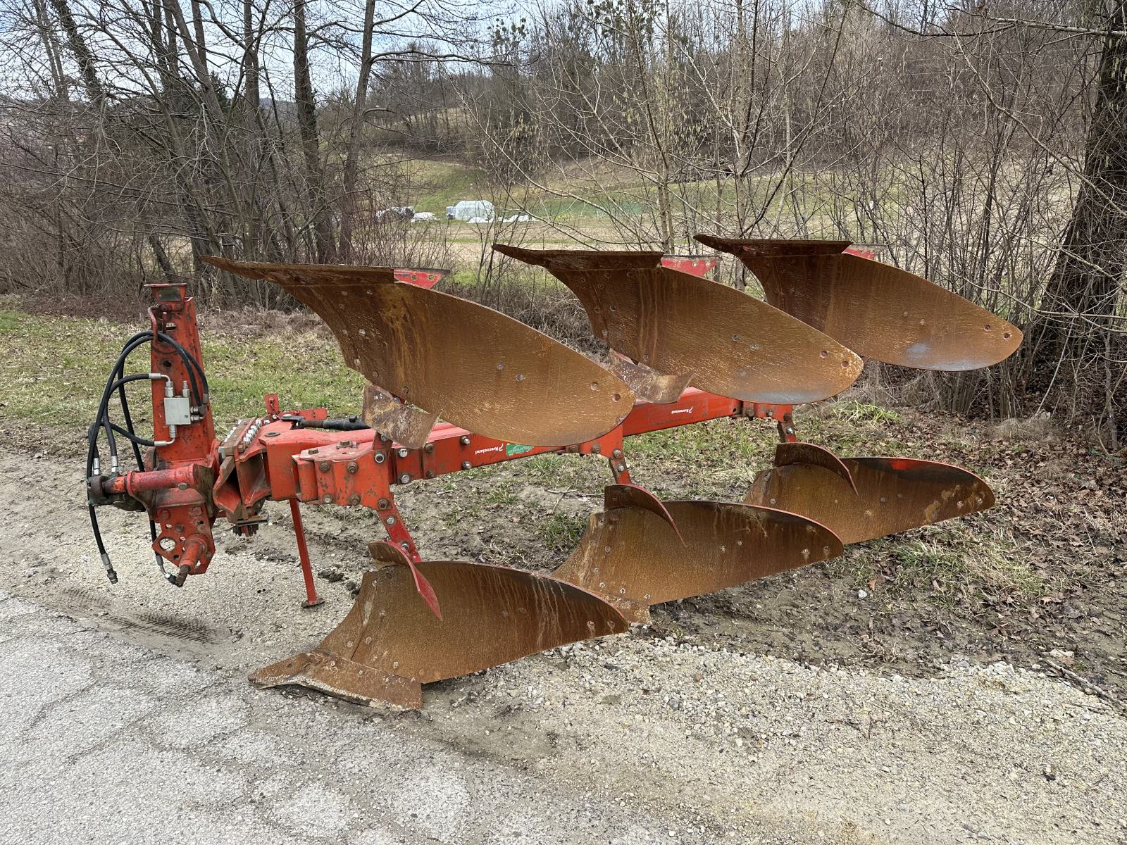 Plug Kverneland VD 100