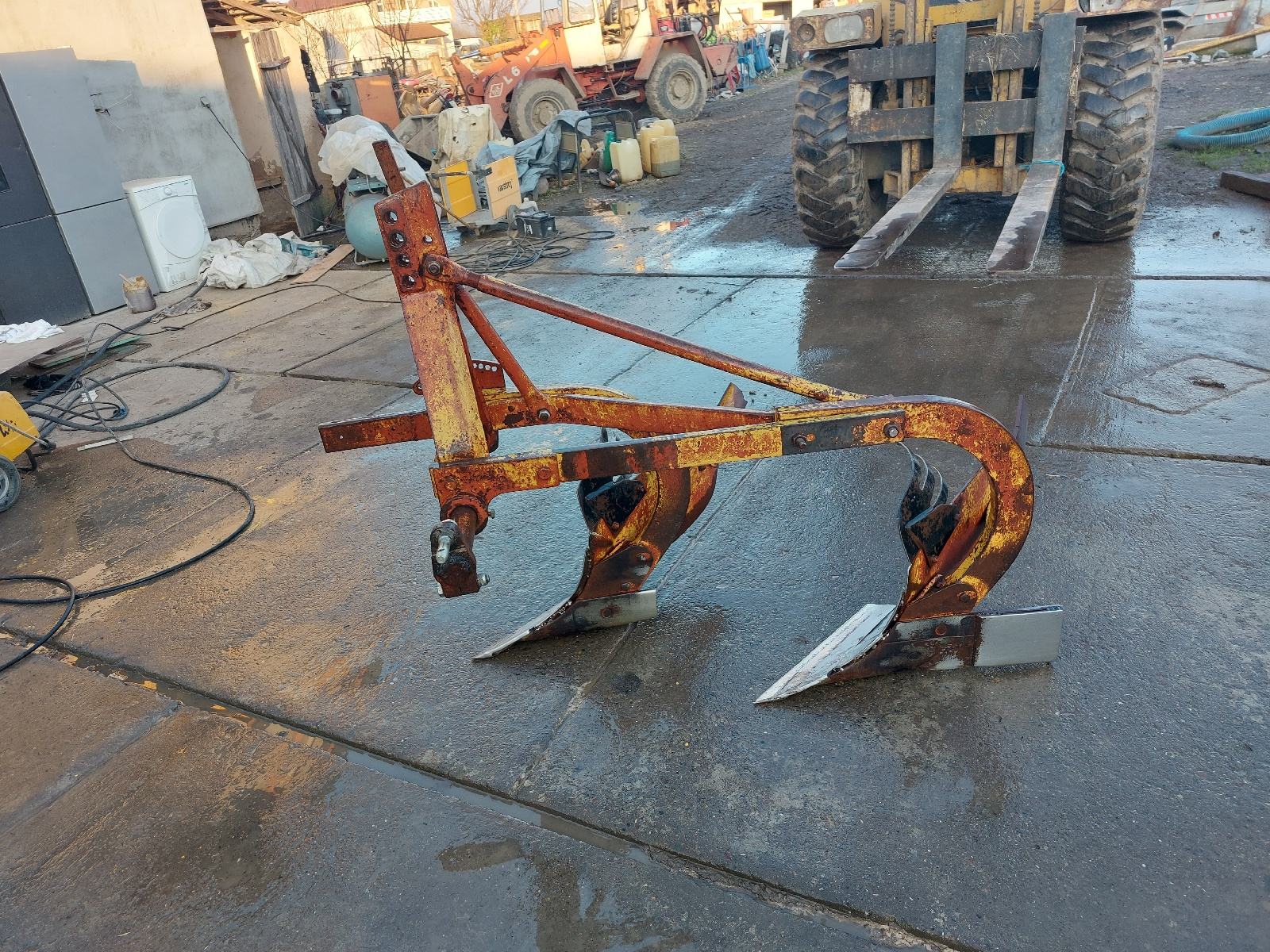 PLUG LEOPARD 2 BRAZDE 14 COLI PRODAJEM ILI MJENJAM