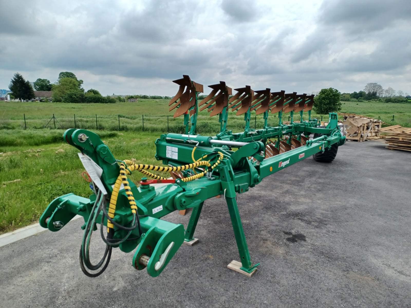 Plug Regent Taurus S200 S8 - 7+1 (DEMO)