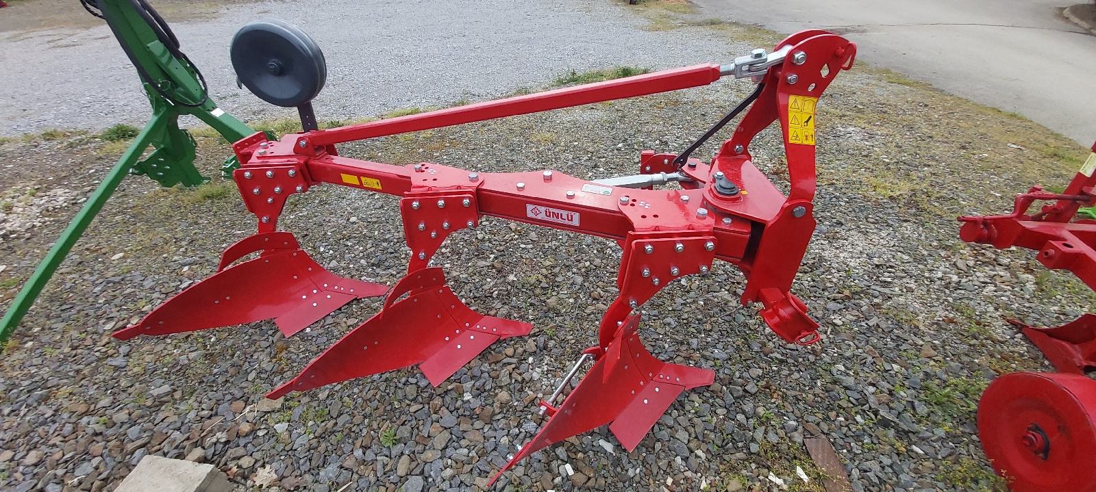 Plug UNLU ravnjak 3 brazde