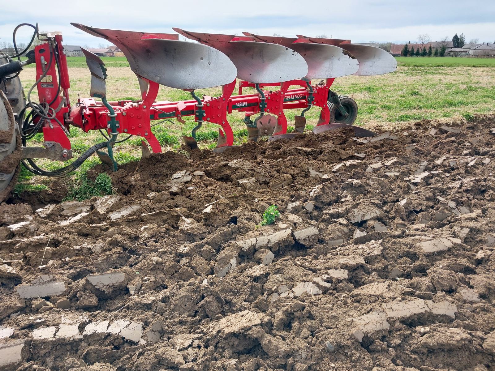 Plug Vogel Noot 4 brazde vario M 1020