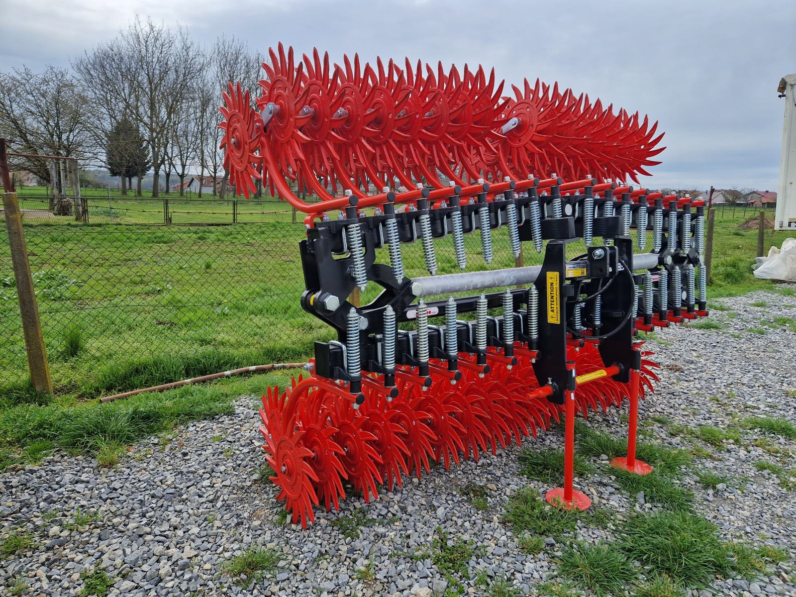 Pokoričar Madara Agro MR 58 EU