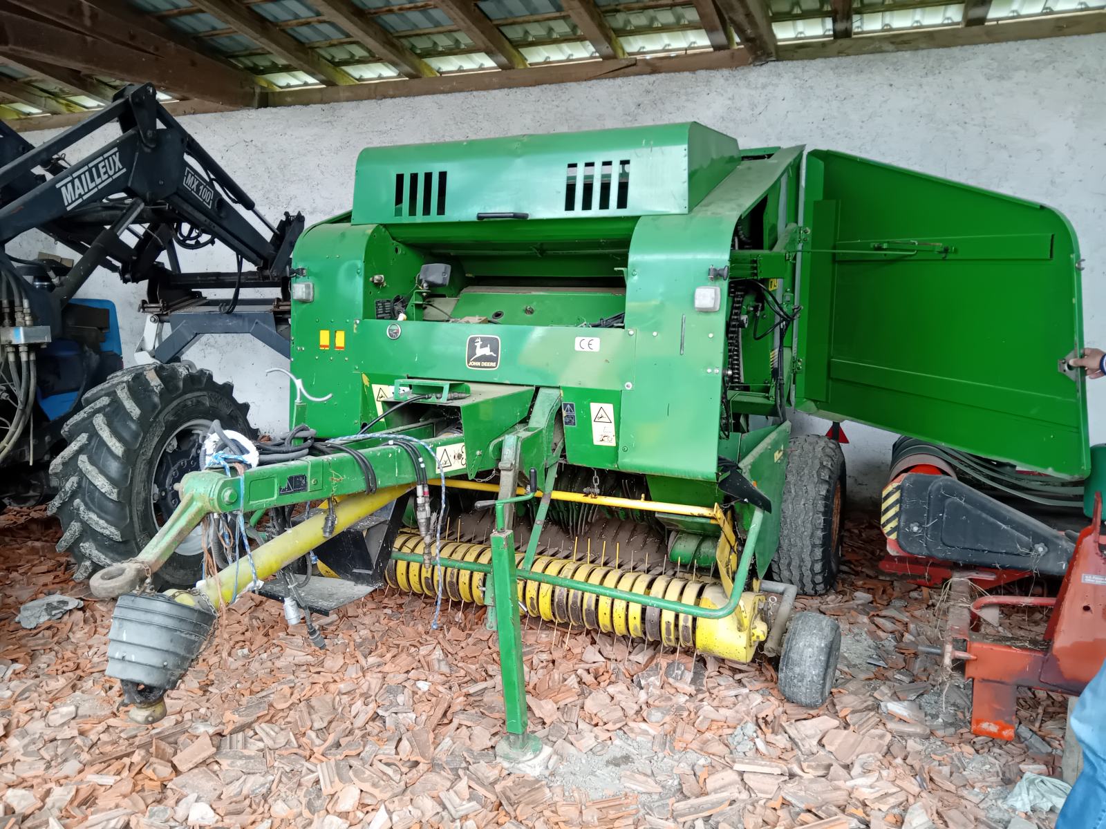 Balirka John Deere 575