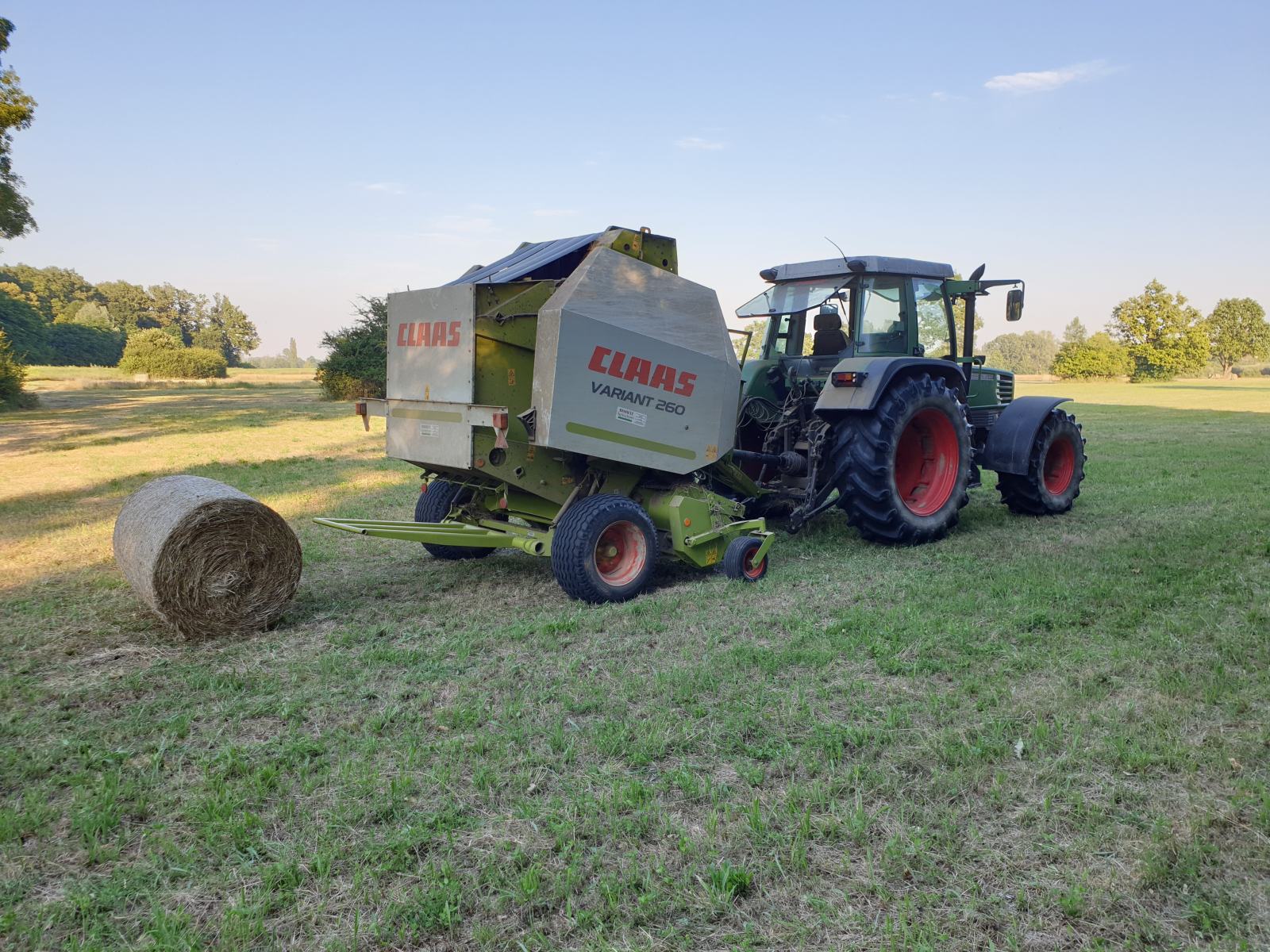 Rolo balirka Claas Variant 260