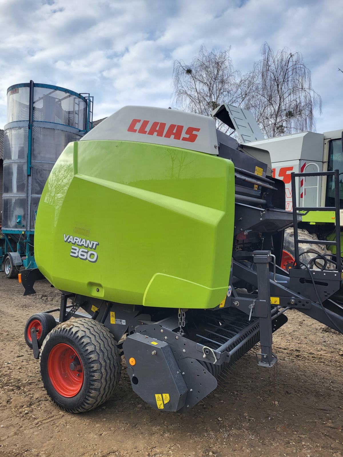 Rolo balirka Claas Variant 360