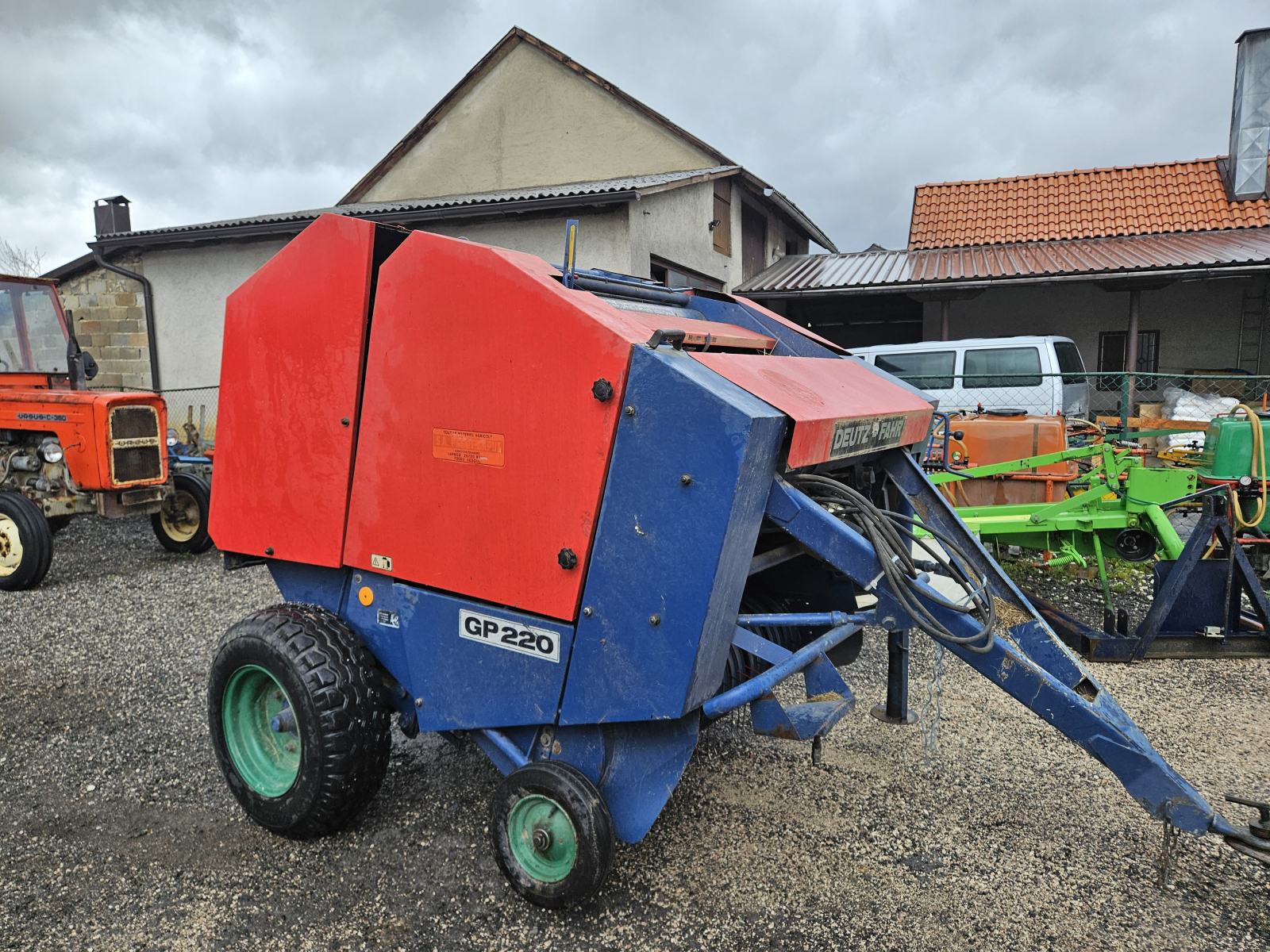Rolo balirka deutz fahr Gp 220
