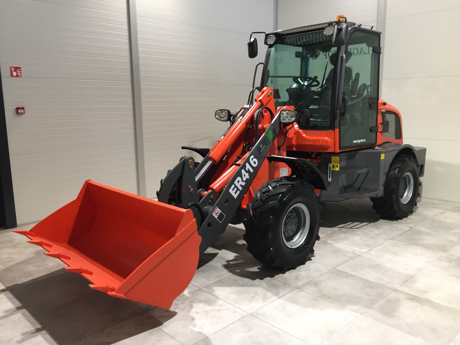 EVERUN ER416 Utovarivač